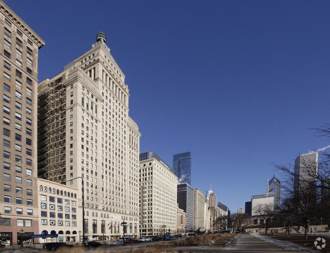 Metropolitan Tower Rentals - Chicago, IL | Apartments.com