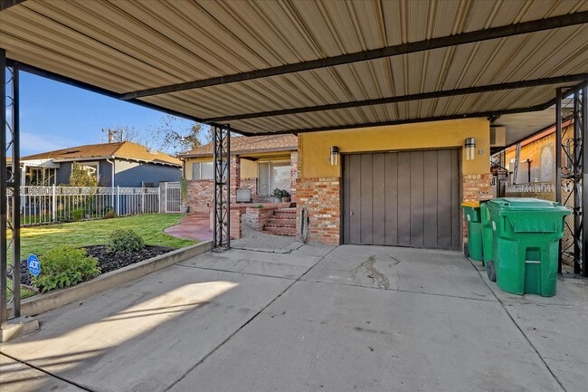 1618 Spring St, Stockton, CA 95206 - House Rental in Stockton, CA ...