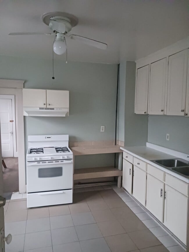 11556 Saint Aubin St, Hamtramck, MI 48212 - Townhome Rentals in ...