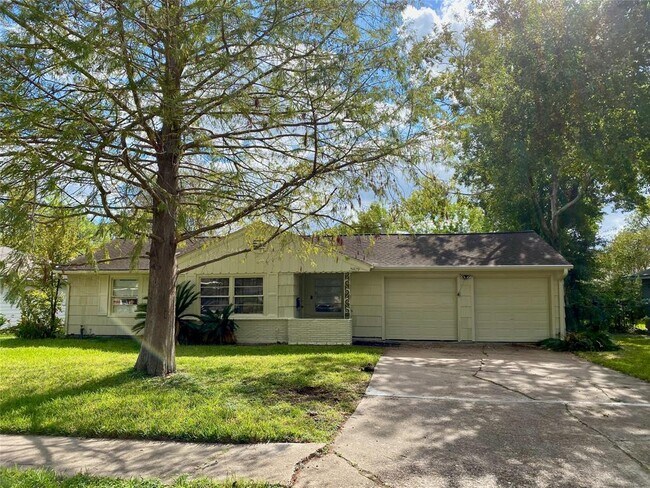 5929 Grape St, Houston, TX 77074 - House Rental in Houston, TX ...