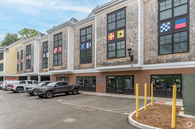 Metro Star - Metro on Broad - 127-135 Broad St Milford, CT 06460 ...