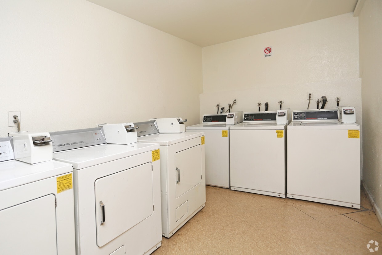 Terrace Pointe Apartments - 8101 Langdon Ave Van Nuys, CA 91406 ...