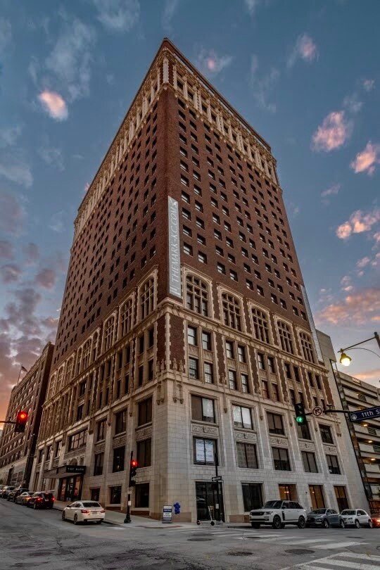 Student Apartments for Rent in Power & Light District, Kansas City ...