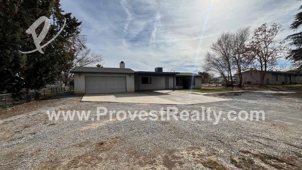 11045 Redwood Ave, Hesperia, CA 92345 - House Rental in Hesperia, CA ...