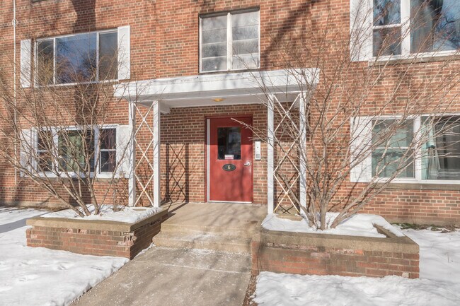 6 Sherman Ter Unit 3, Madison, WI 53704 - Condo for Rent in Madison, WI ...