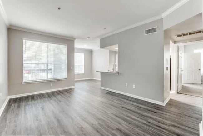 COMPASS AT WINDMILL LAKES Rentals in Houston at 9757 Windwater Dr ...