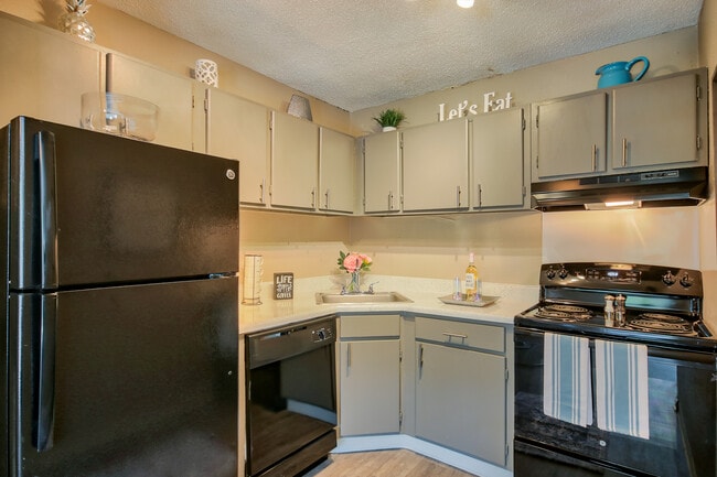 Towers at Forest Acres Apartments - 2050 N Beltline Columbia, SC ...