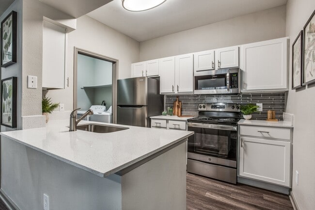 Canyon Ridge - Apartments in Austin, TX | Apartments.com