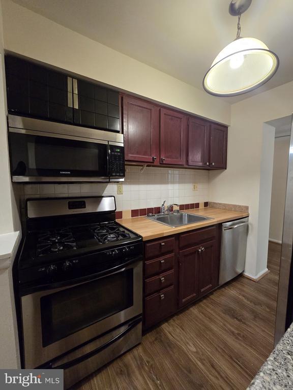1809 Snow Meadow Ln Unit T-1, Baltimore, MD 21209 - Room for Rent in ...