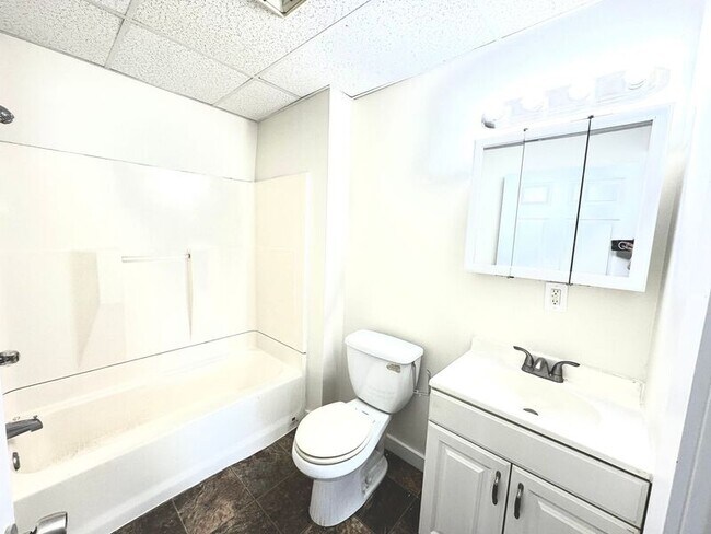 93 Florence St Unit 2L, Springfield, MA 01105 - Condo for Rent in Springfield, MA | Apartments.com