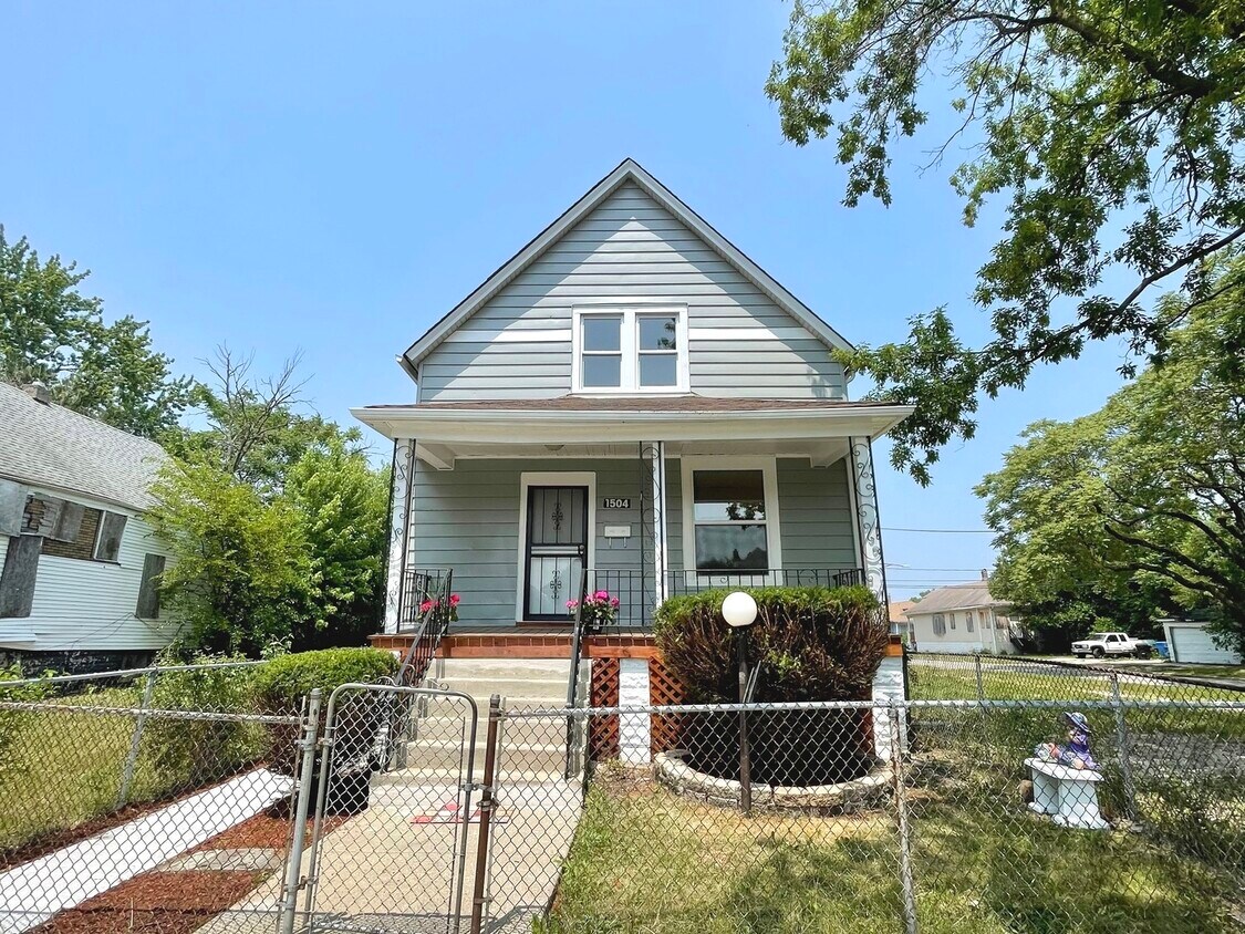 1504 W 73rd St, Chicago, IL 60636 - House Rental in Chicago, IL ...