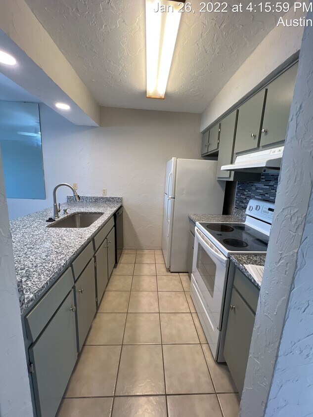 6501 E Hill Dr Unit 220, Austin, TX 78731 - Condo for Rent in Austin ...