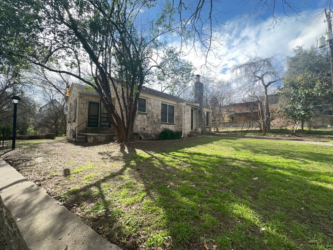 1107 Gillespie Pl, Austin, TX 78704 - House Rental in Austin, TX ...