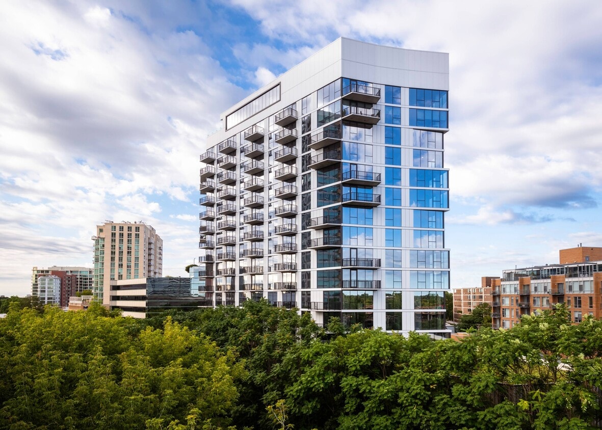 Avidor Evanston 55+ Active Adult Apartment Homes - 1727 Oak Ave ...