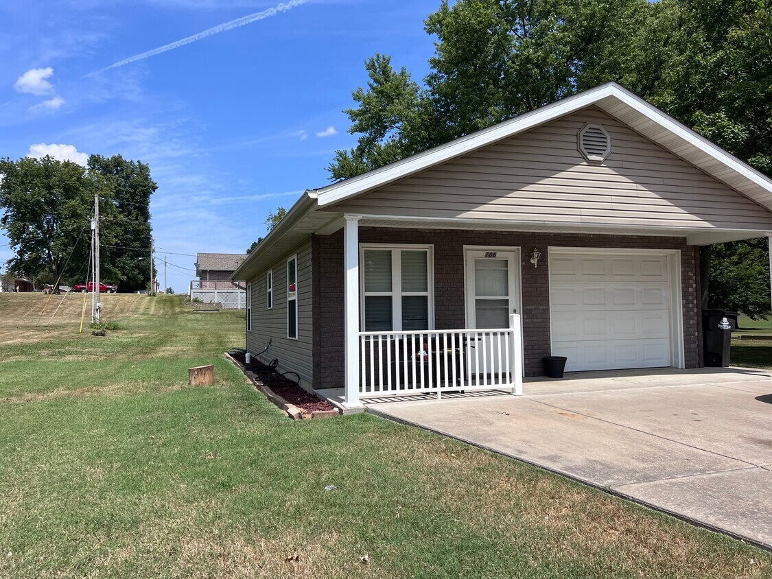 706 Ridge Dr, Perryville, MO 63775 - House Rental in Perryville, MO ...