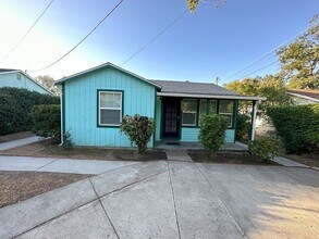 La Rio Park Houses under $2,000 - Modesto, CA