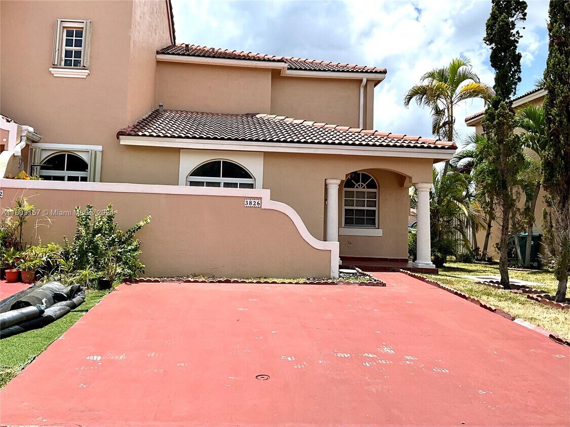 3826 SW 153rd Ct, Miami, FL 33185 - Townhome Rentals in Miami FL | Apartments.com