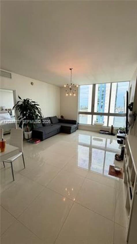 300 S Biscayne Blvd Unit 300 S Biscayne Blvd # T-3212, Miami, FL 33131 ...