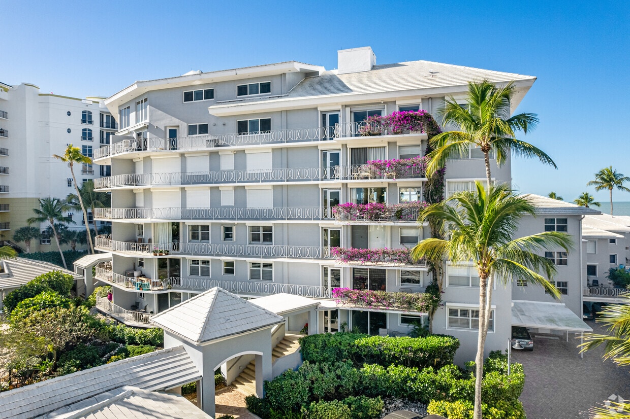 La Tour Rivage Apartments - 1851 Gulf Shore Blvd N Naples, FL 34102 ...
