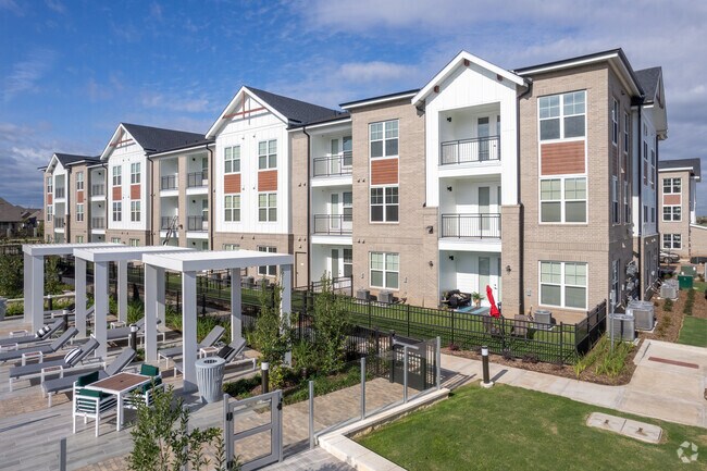 Living in Aliana - Richmond, TX: Neighborhood Guide | Apartments.com