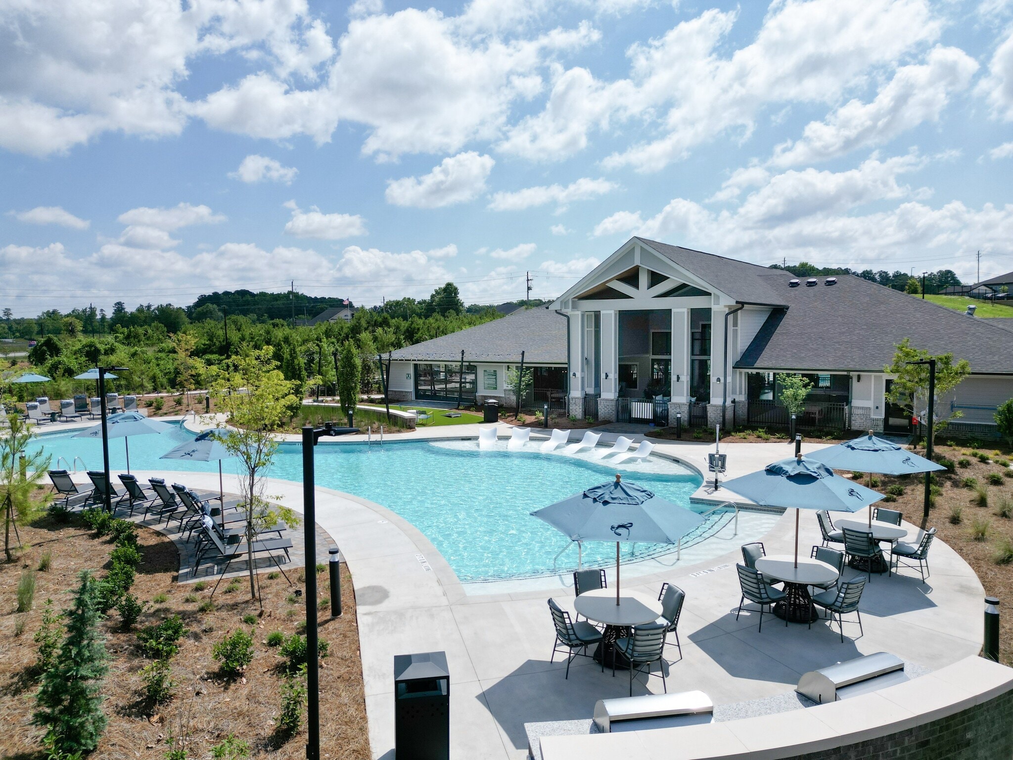 The Crest at Oakwood - 900 Oakwood Community Cir Oakwood, GA 30566 ...