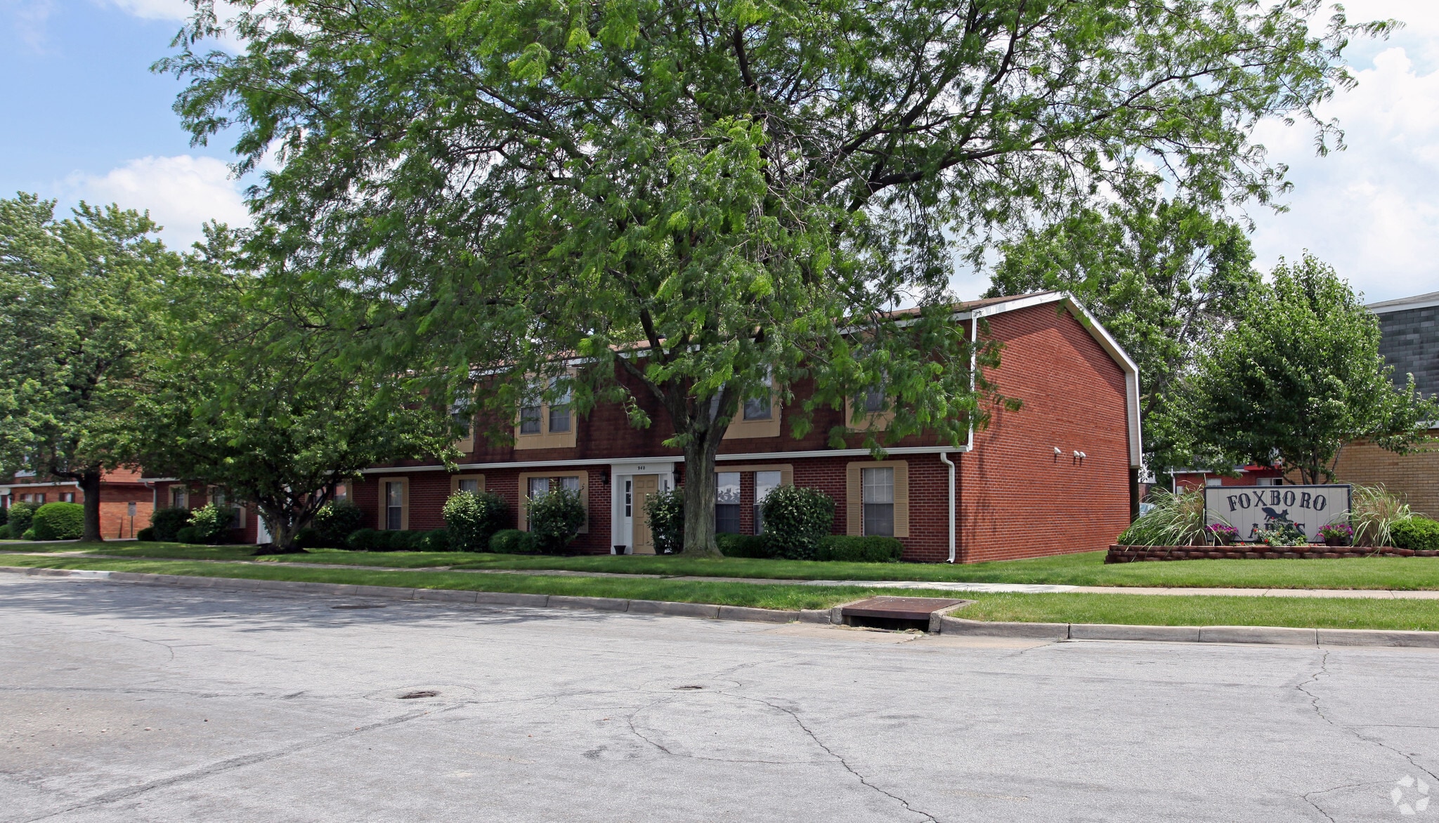 Foxboro Arms Apartments - 1039 Continental Ct Vandalia, OH 45377 ...