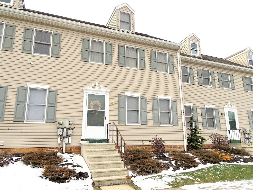 147 Millview Ct, Lebanon, PA 17042 - Townhome Rentals in Lebanon PA ...