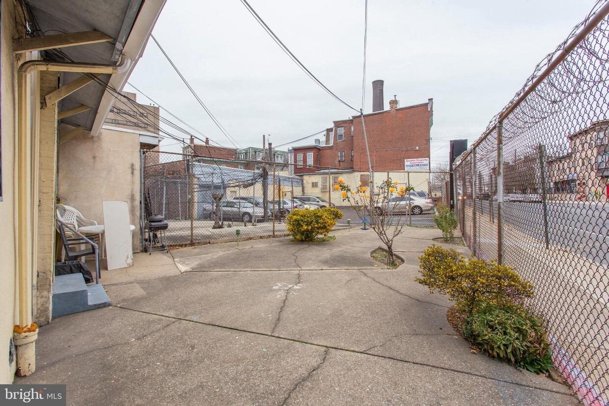 3321 N Park Ave Unit 1ST FLR FRONT, Philadelphia, PA 19140 - Room for ...