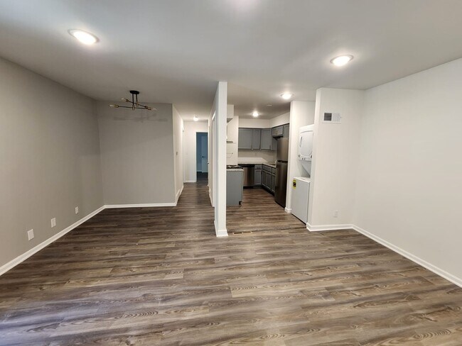 Pinecrest Apartments - Apartments in Overland Park, KS | Apartments.com