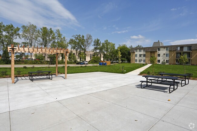 Shoreview Grand - Apartments in Shoreview, MN | Apartments.com