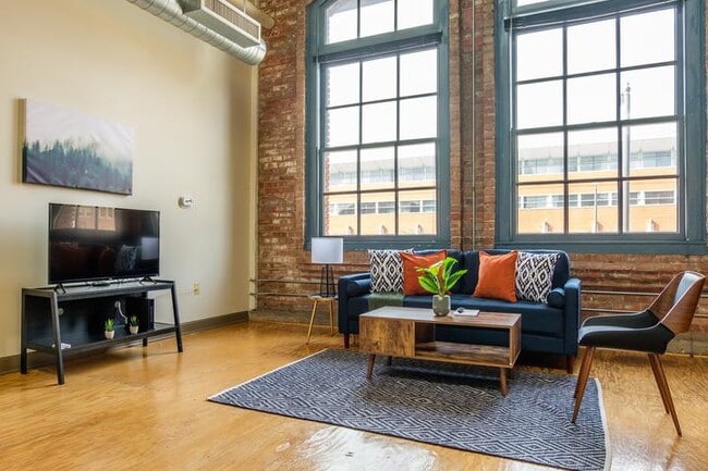 Apartments for Rent with High Ceilings in Superior Arts District ...