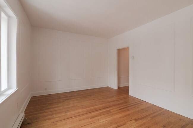 2060 du Fort, Montréal, QC H3H 2C5 Apartments - 2060 du Fort Montréal ...