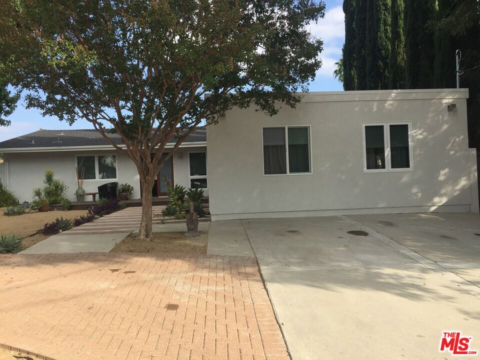7040 Semrad Rd, Los Angeles, CA 91307 - Room for Rent in Los Angeles ...