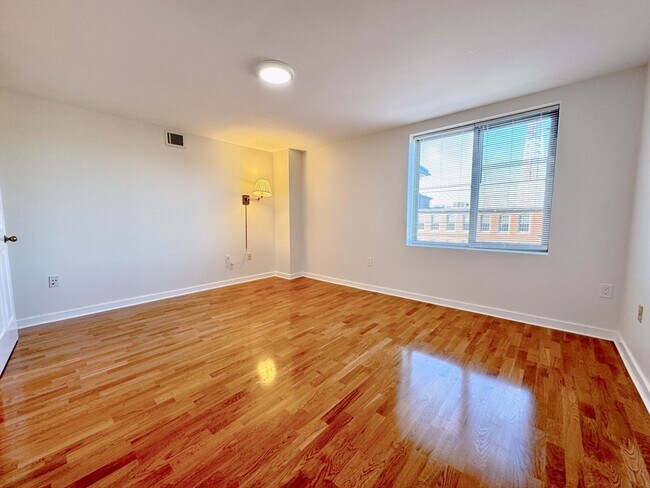 183 Oak St Unit 501, Newton, MA 02464 - Condo for Rent in Newton, MA ...
