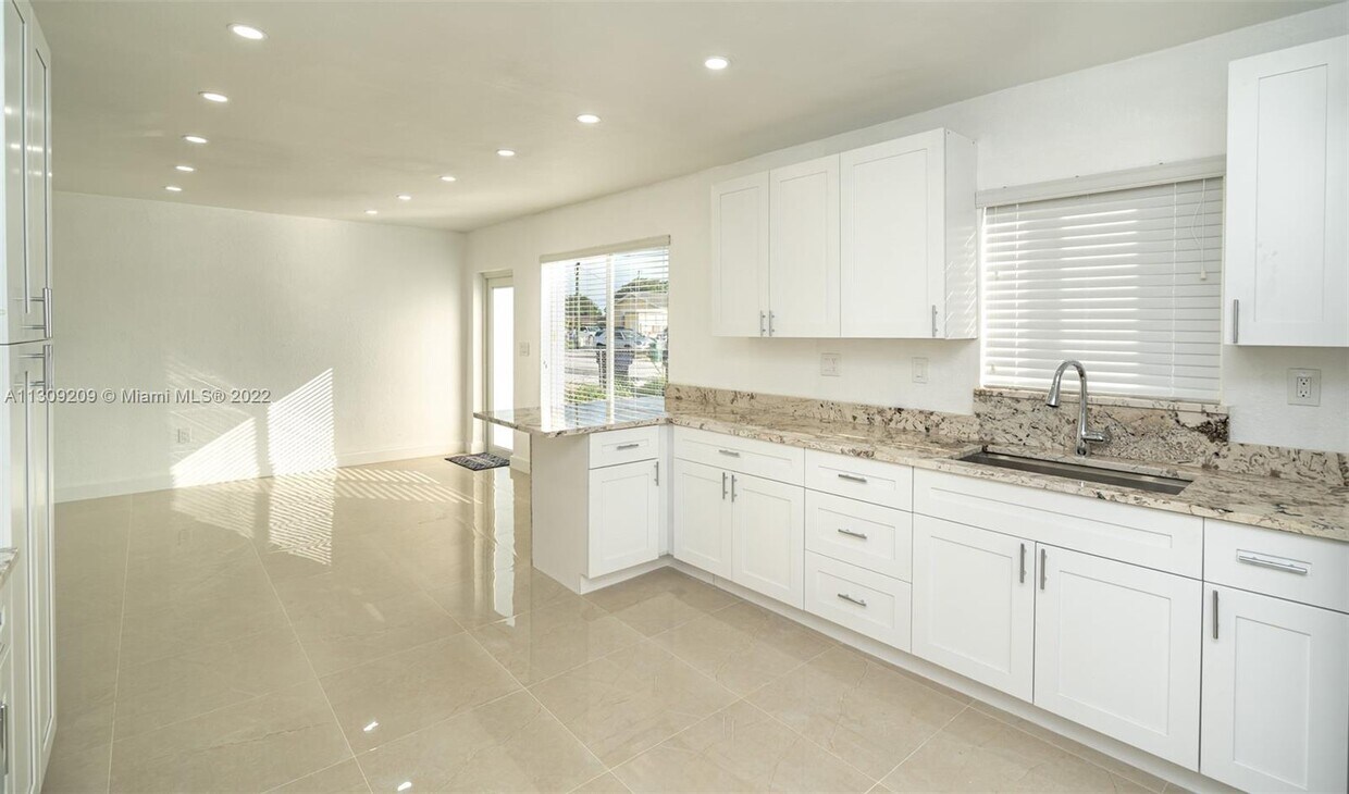 9063 SW 38th St Unit 9063, Miami, FL 33165 - Room for Rent in Miami, FL ...