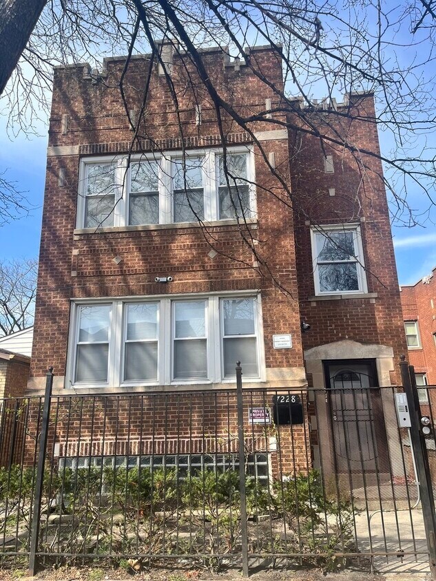 7226 S Champlain Ave, Chicago, IL 60619 - House Rental in Chicago, IL ...