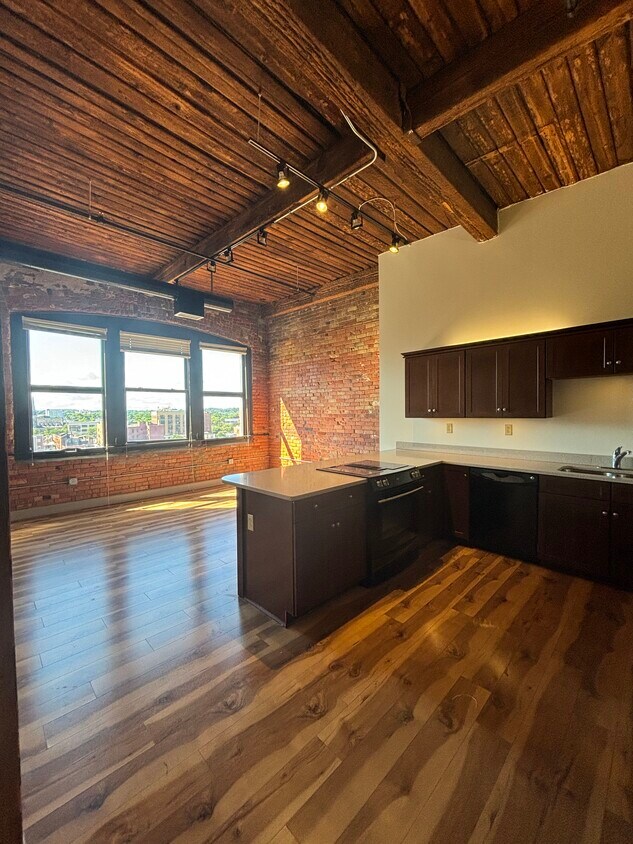 Buckingham Commons - Apartments in Rochester, NY | Apartments.com