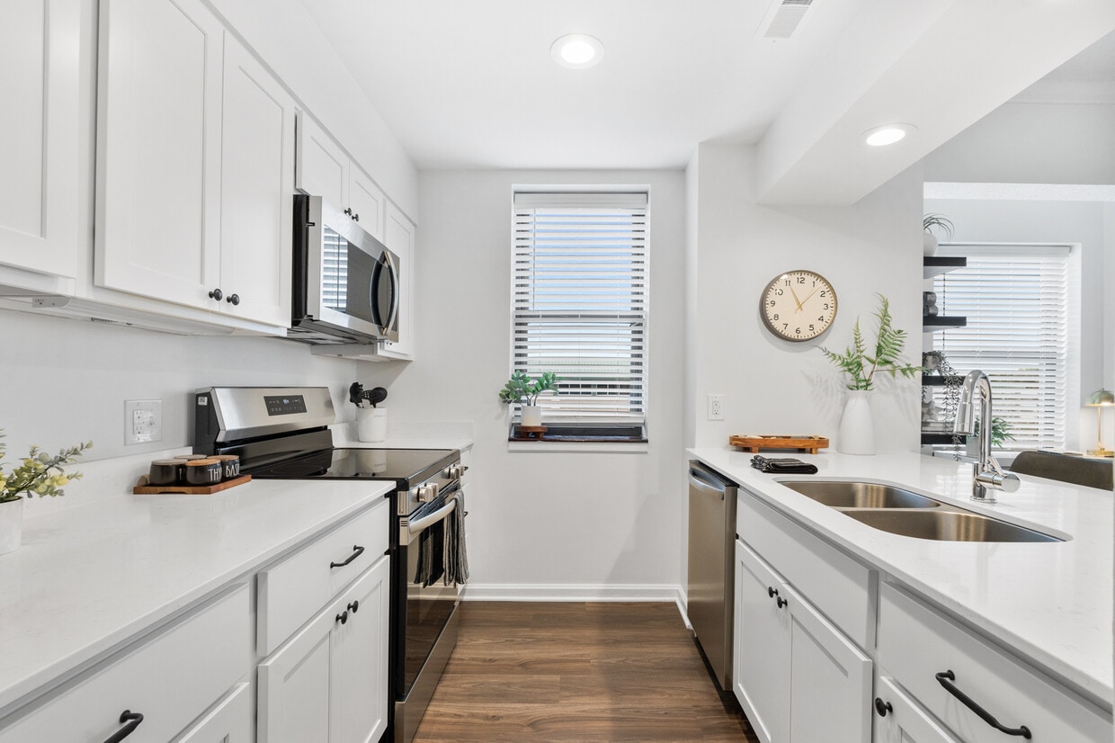 The Marott Apartments - 2625 N Meridian St Indianapolis, IN 46208 ...