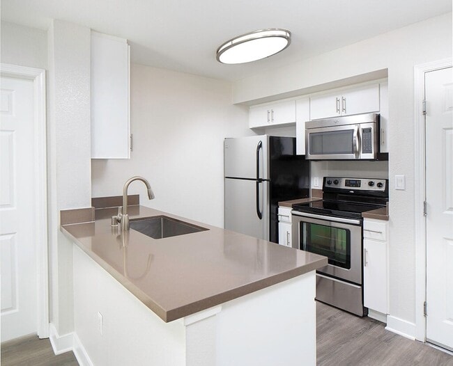 Little Italy 2 Bedroom Apartments under $3,000 - San Diego, CA ...