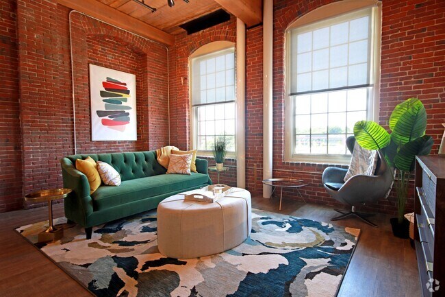 Back Central Apartments for Rent with a Walk-In Closet - Lowell, MA ...