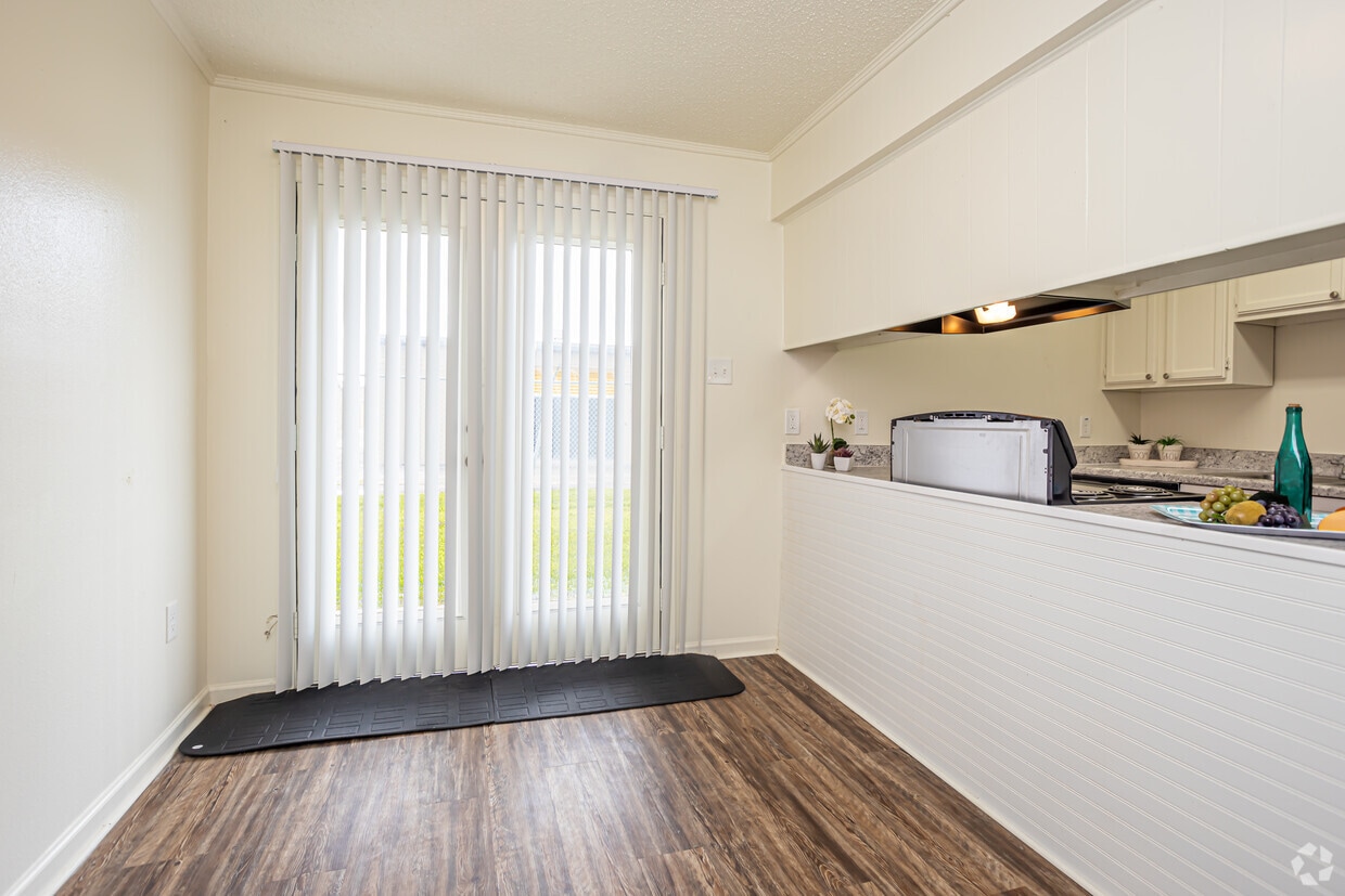 Devonshire Apartments - 11620 Airline Hwy Baton Rouge, LA 70816 ...