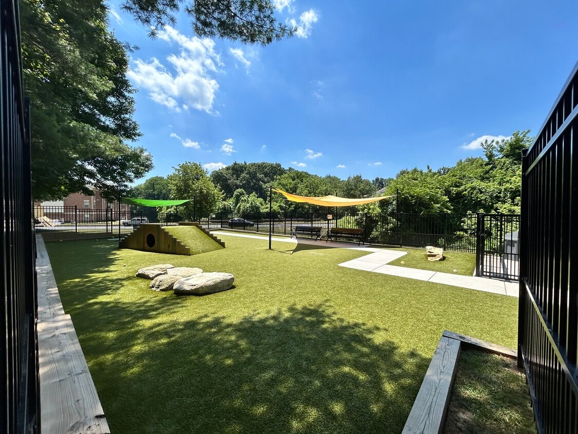 Emerald Woods Apartments - 2 Lockhart Cir Forest Hill, MD 21050 ...