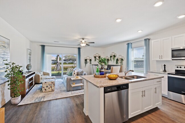 Soluna Townhomes - Apartments in Naples, FL | Apartments.com