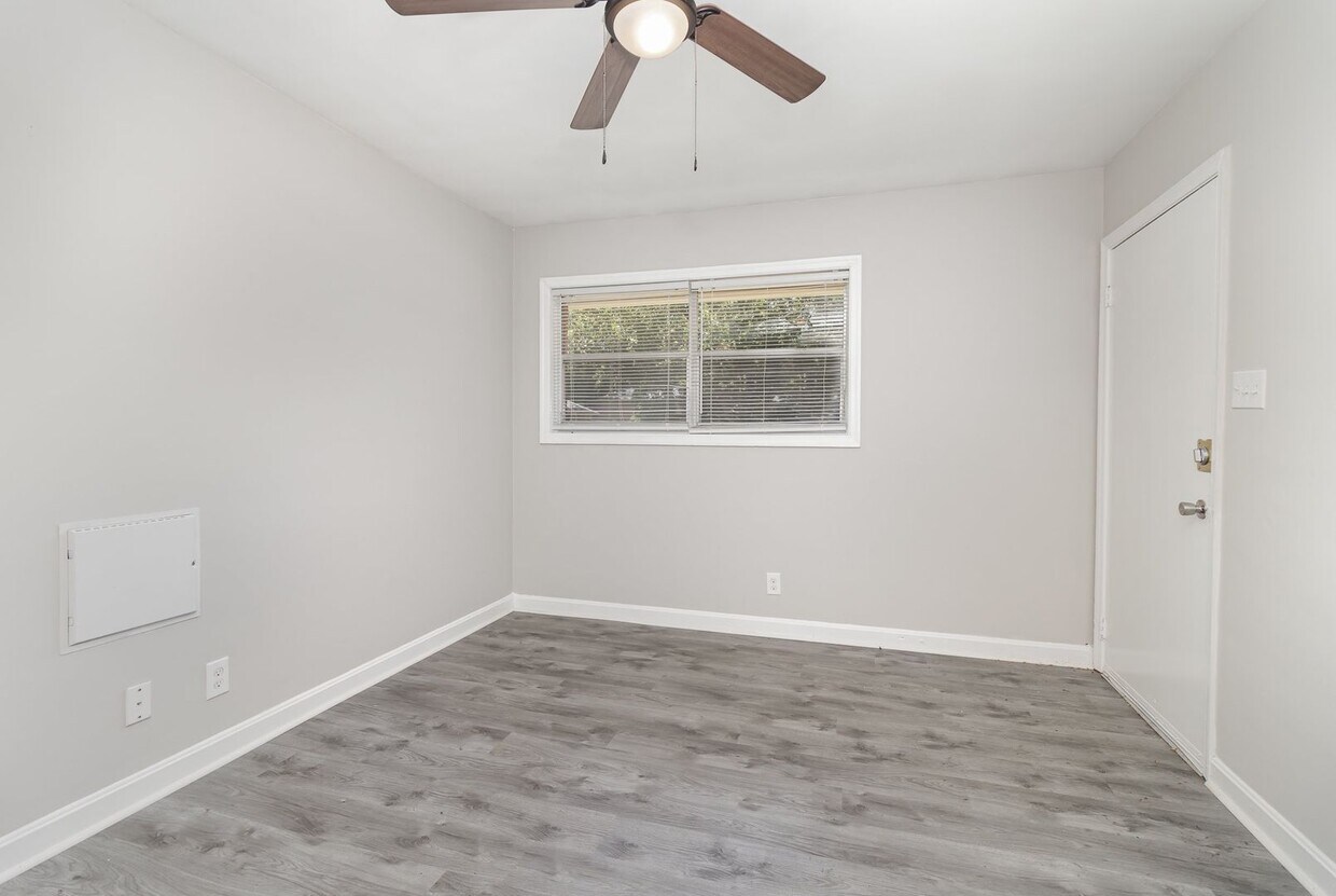 2841 Teakwood Ct Unit 2841-B, Winston-Salem, NC 27106 - Room for Rent ...