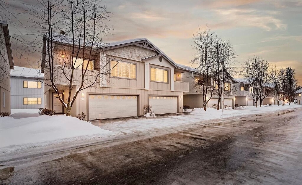 5568 Sapphire Loop, Anchorage, AK 99504 - Townhome Rentals in Anchorage ...