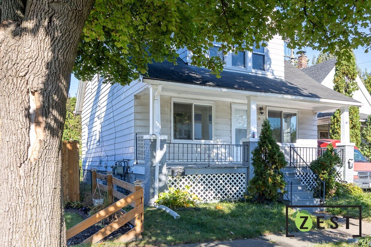 12 Perrin St Unit 1, River Rouge, MI 48218 - Room for Rent in River ...
