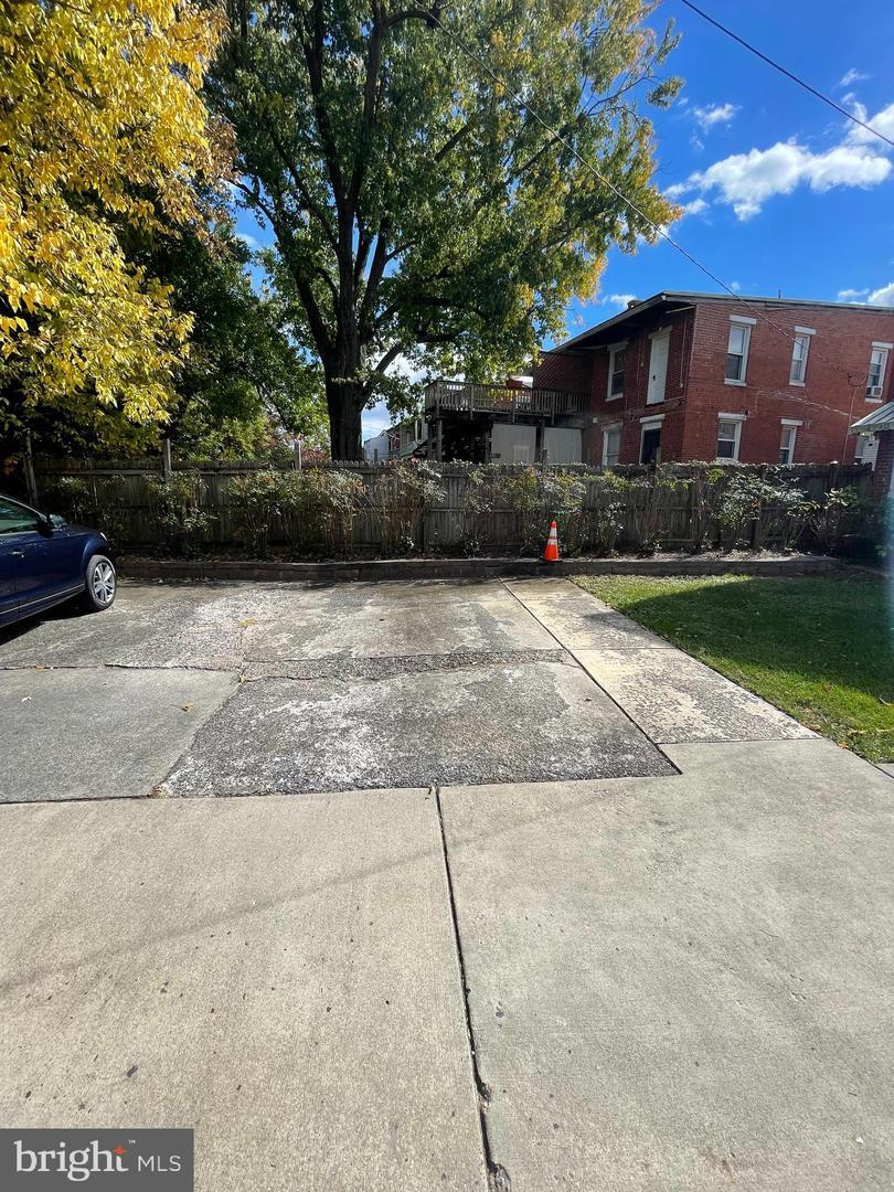 214 Center St, Frederick, MD 21701 - Townhome Rentals in Frederick MD ...