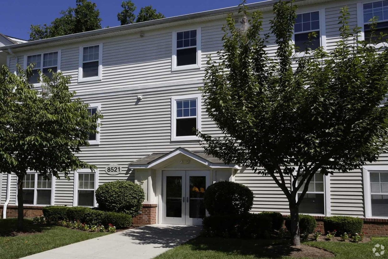 Corrigan Square - 8511 Snouffers School Rd Gaithersburg, MD 20879 ...