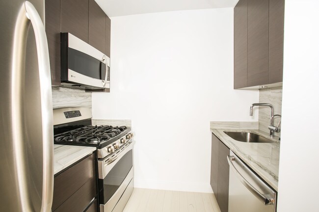 The Ritz Plaza Rentals - New York, NY | Apartments.com