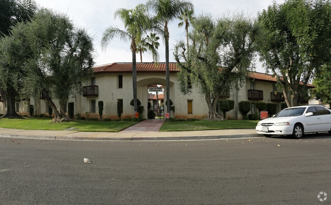 South Redlands Apartments for Rent with a Living Room - Redlands, CA ...